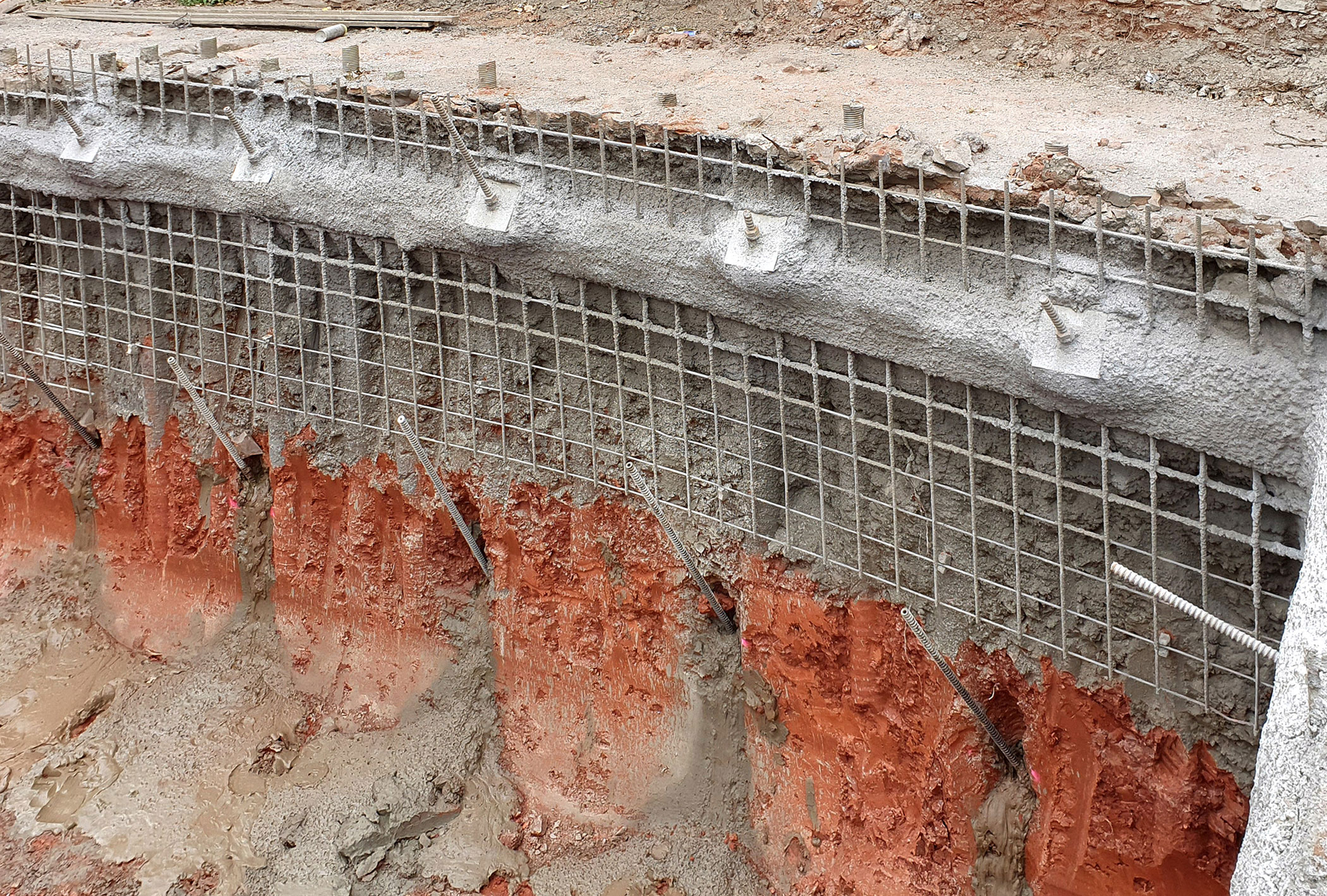 Excavation shoring with TITAN micropiles: new apartment block with ...