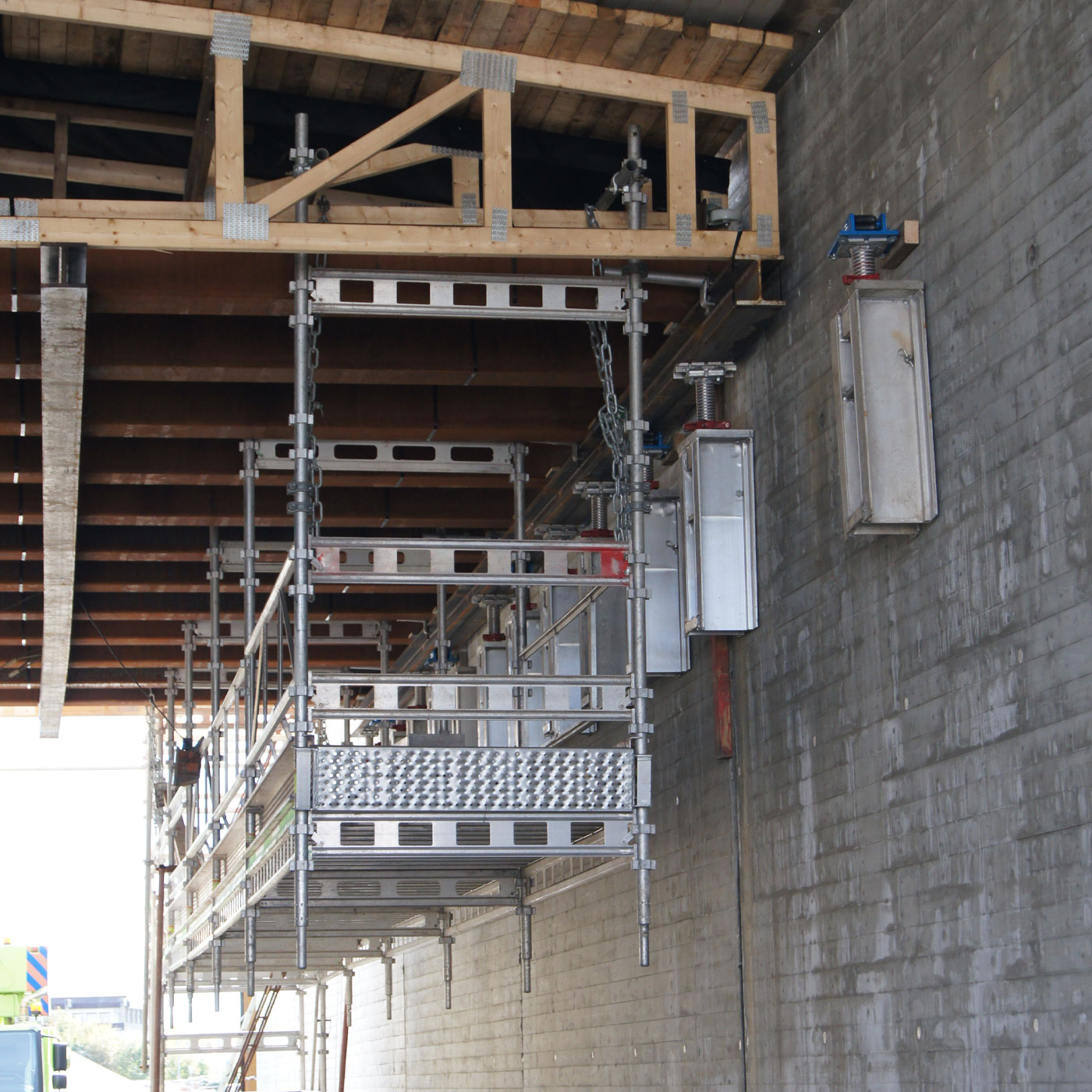 TITAN WK wall-mounted supports - ISCHEBECK AUSTRALIA